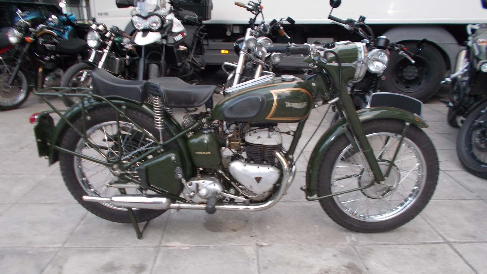 Triumph: Στα εγκαίνια του νέου καταστήματος - triumph